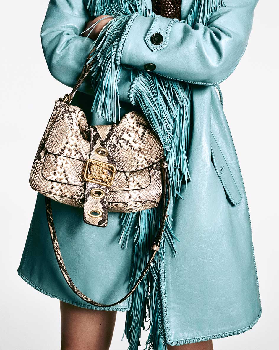 BURBERRY PRESENTS THE NEW RIDER BAG - CP magazine